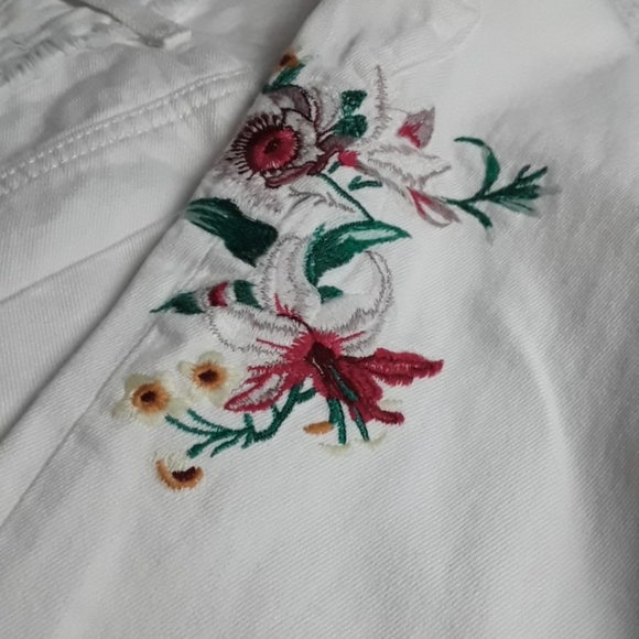 Zara | Jeans | Zara Raw Hem White Embroidered Wide Leg Jeans | Poshmark